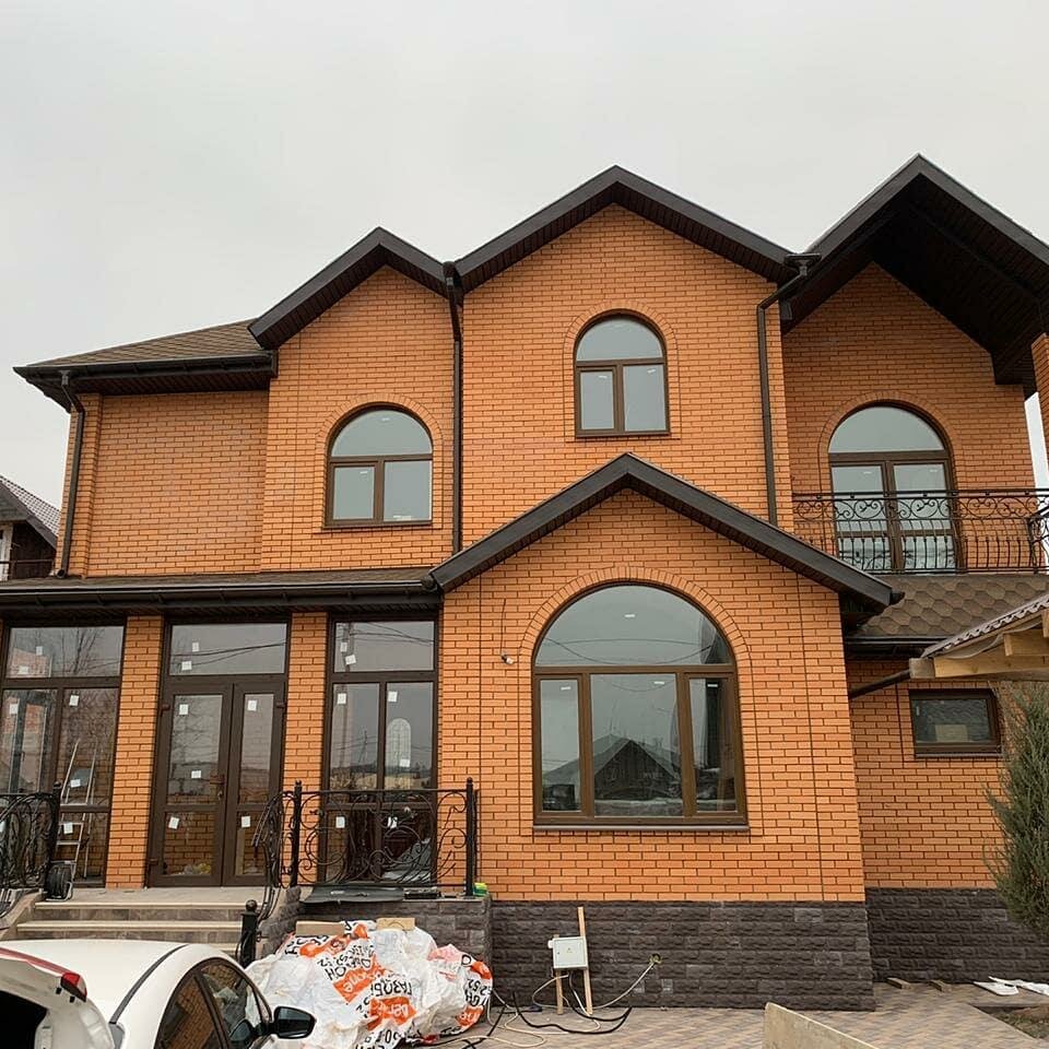 Pencere üretim, satış ve montaj firmaları Plast-Kom, Moskova, foto