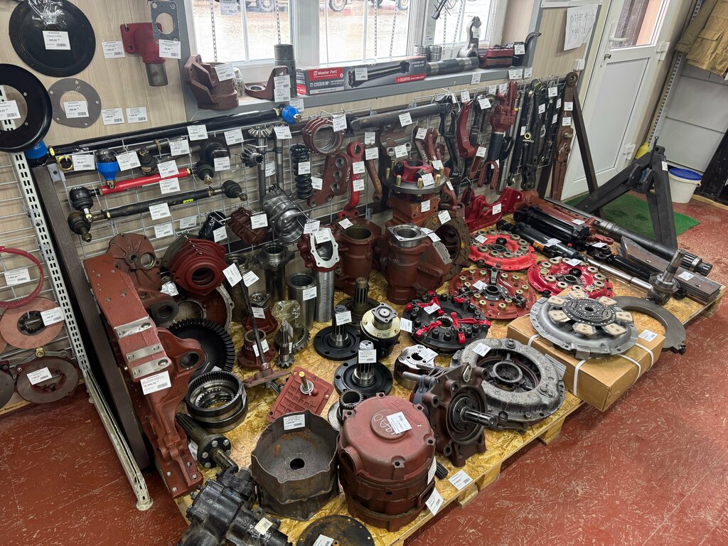 Özel ekipman yedek parçaları Tractor spare parts, Kaluga, foto
