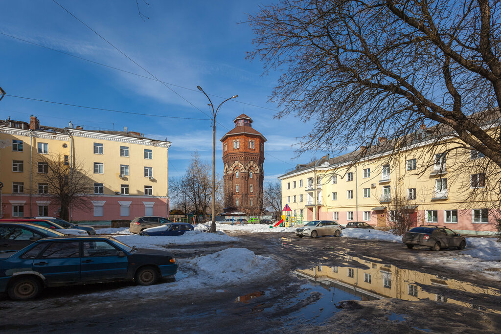 Mühendislik altyapısı Городская водонапорная башня, 1901 год, Rybinsk, foto