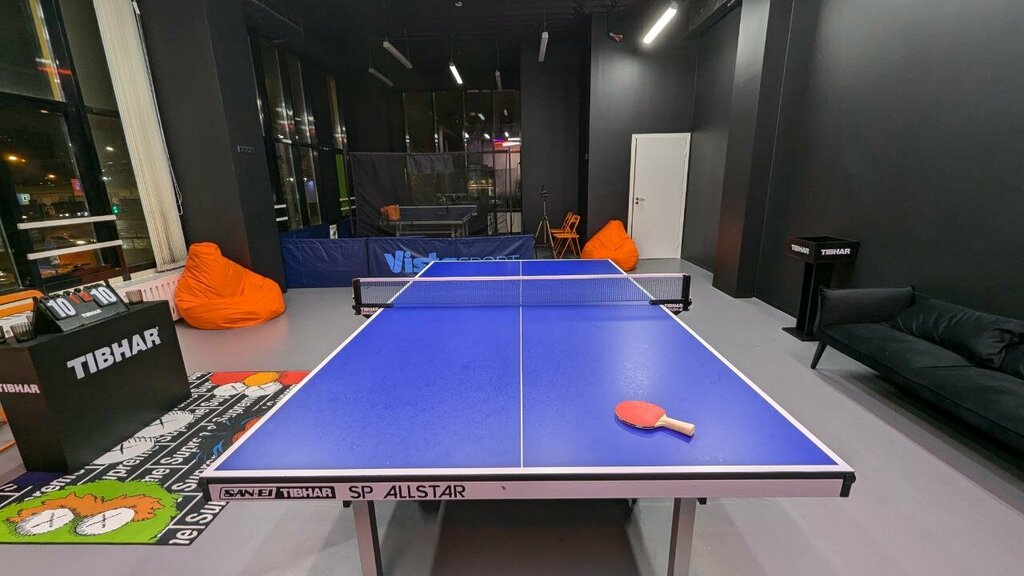 Tenis kulüpleri ve kortları Белые Молнии, Saint‑Petersburg, foto