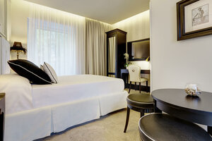 Profumo Maison Colosseo (Via di San Giovanni in Laterano No:109), otel  Roma'dan