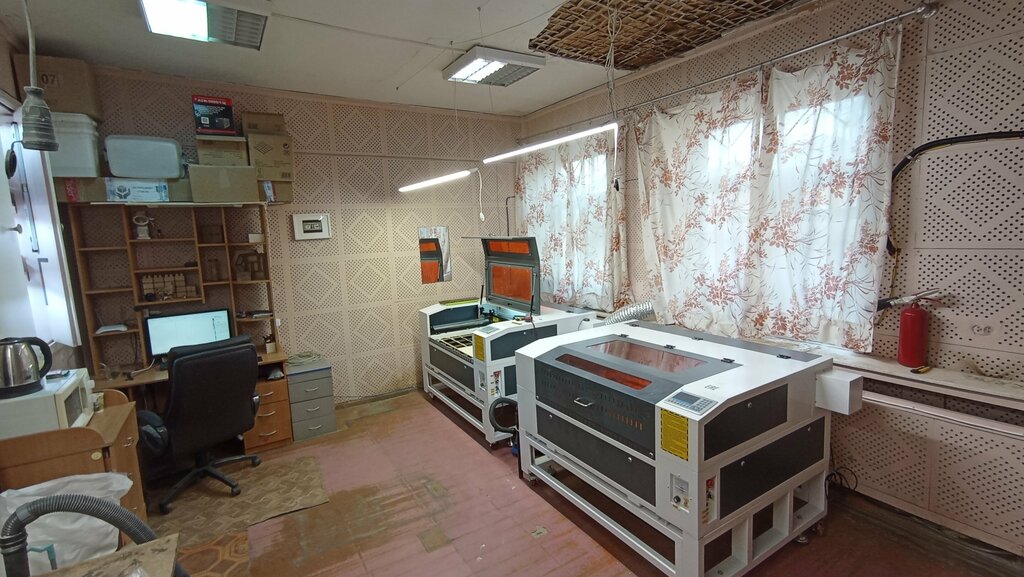 Lazer çalışmaları Laser-centre, Nijni Novgorod, foto