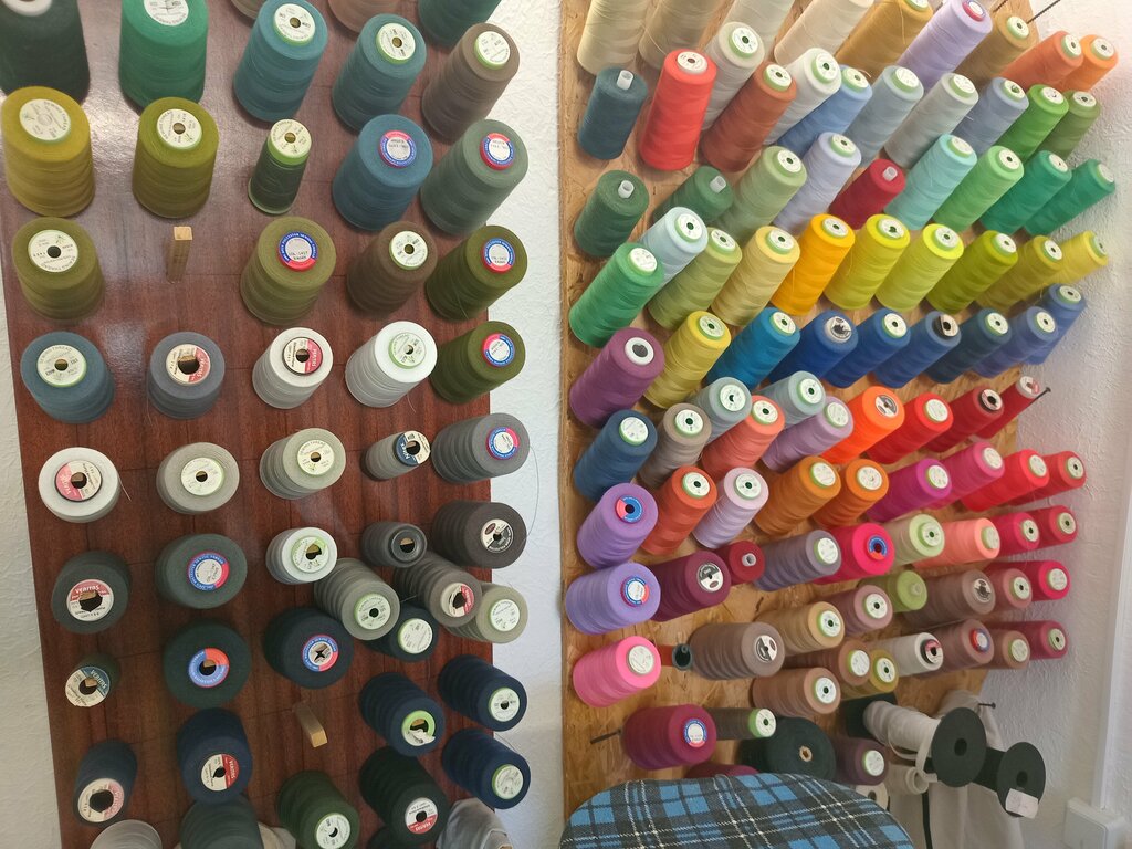 Dikiş malzemeleri Ekstra-furnitura, İvanovo, foto