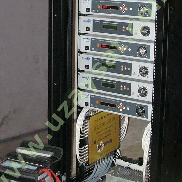 Uydu kurulumu Uzaysat Bina Elektronik Sistemleri, İstanbul, foto