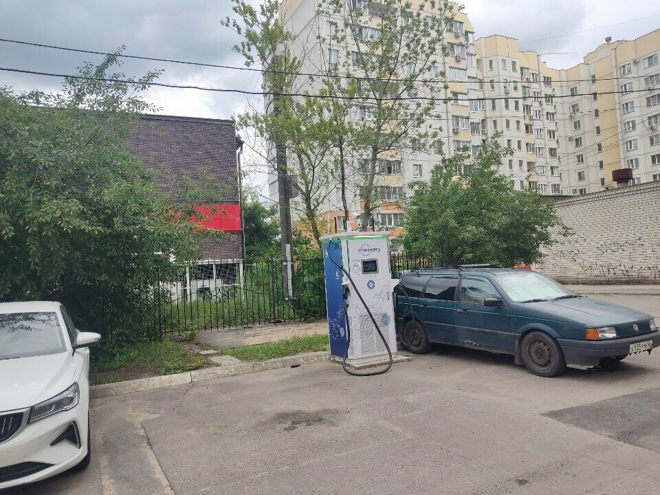 Elektrikli oto şarj istasyonları AtomEnergo, Voronej, foto