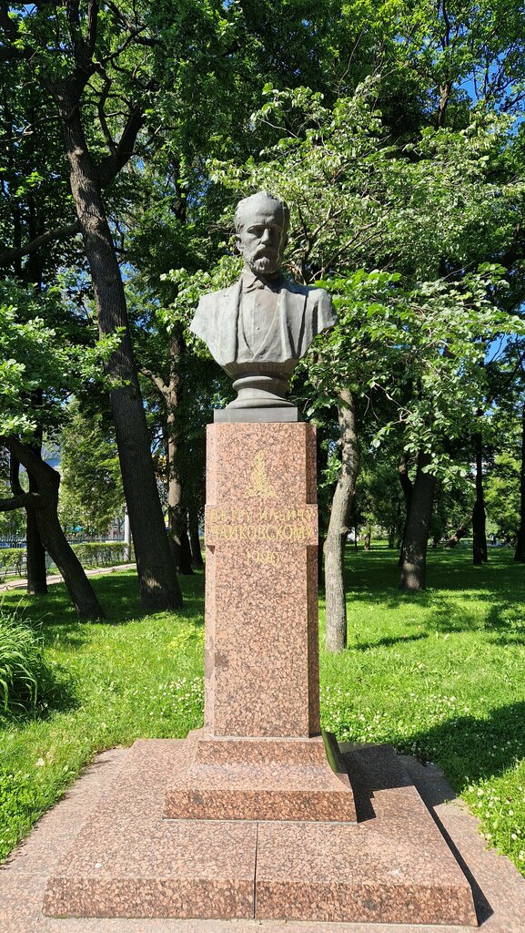 Anıt, heykel Пётр Ильич Чайковский, Saint‑Petersburg, foto