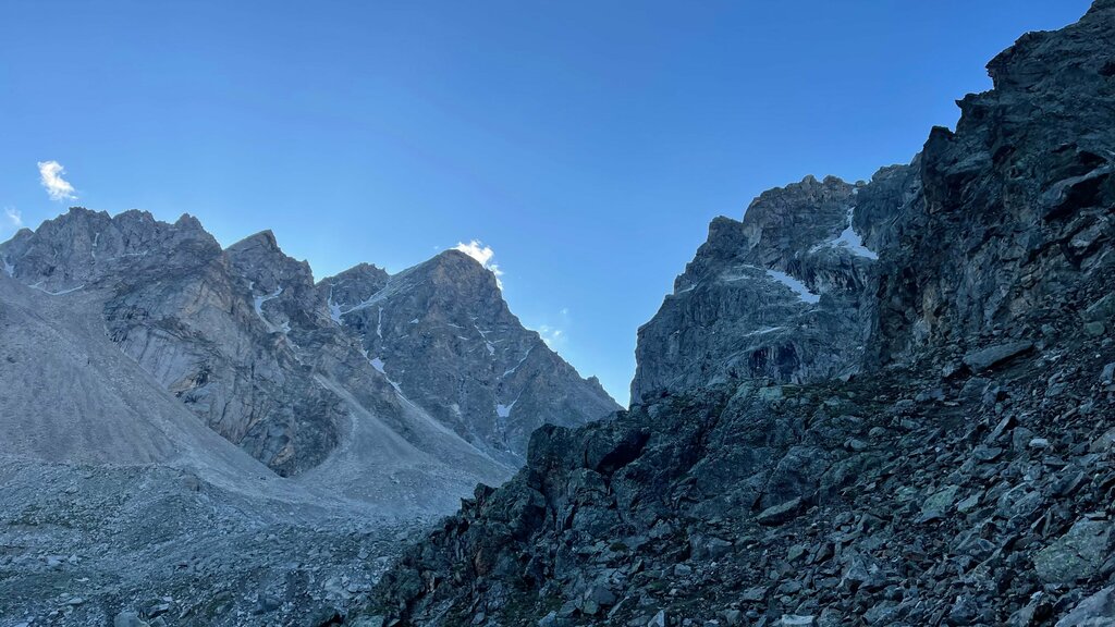 Dağ zirvesi Пик Саратова 3750 м, Kabardino‑Balkarya, foto