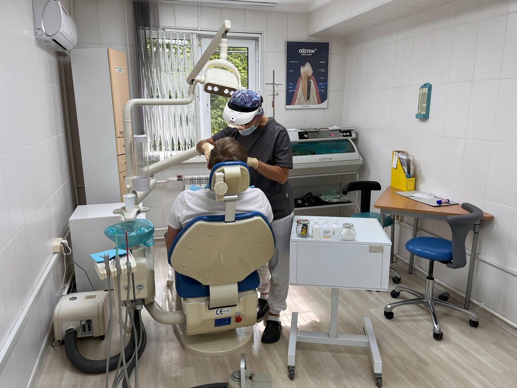 Özel ağız ve diş sağlığı klinikleri ve muayenehaneleri Amurskiy dantist, Omsk, foto