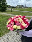 Цветы (vulica Paškieviča No:1А), çiçekçiler  Uzda'dan