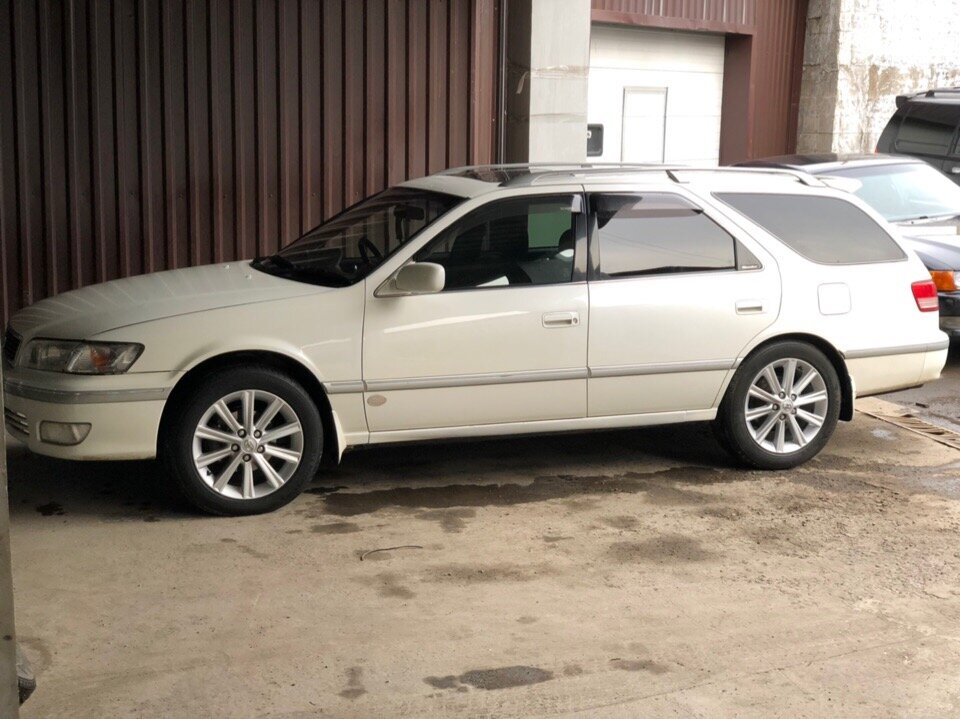 Jant ve lastikçiler Auto-krk, Krasnoyarsk, foto