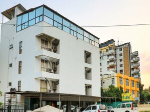 Oyo 9512 Hotel Tulsi (State of Gujarat, Vadodara Airport), otel  Vadodara'dan