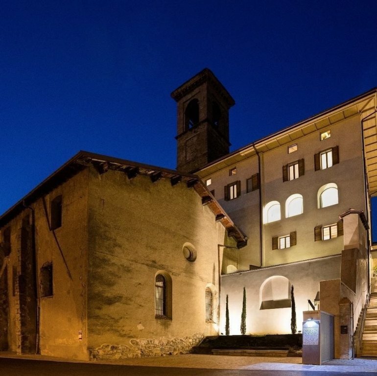 Otel La Ripa Hostel, Lombardiya, foto