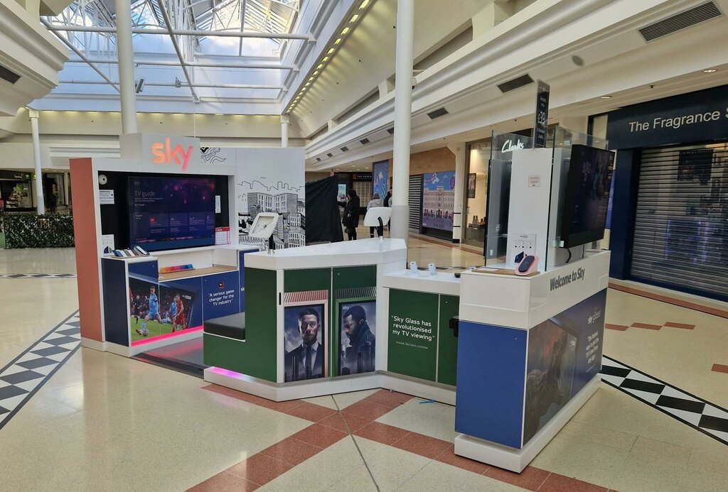 Cep telefonu ve aksesuarları satış mağazaları Sky, , foto