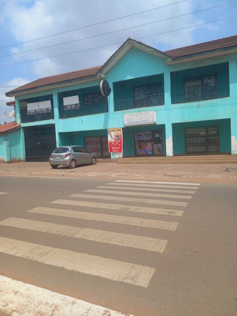 Kuaförler Adom Ara Kwa K-Nice Hair Cut Salon, Dünya, foto