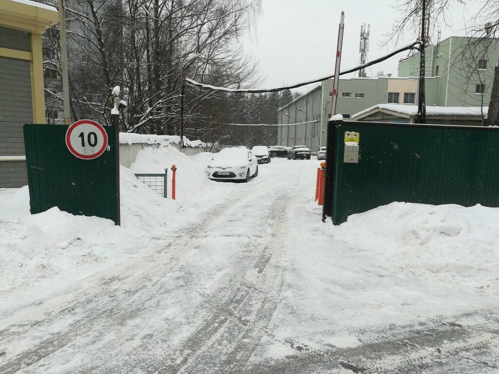 Garajlar ГСК Ураган, Moskova, foto