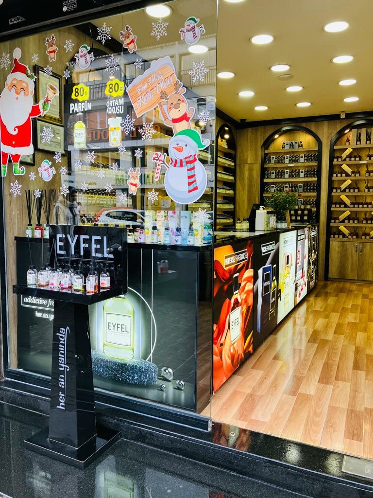 Kozmetik ve parfümeri mağazaları Eyfel Eau De Parfum, İstanbul, foto