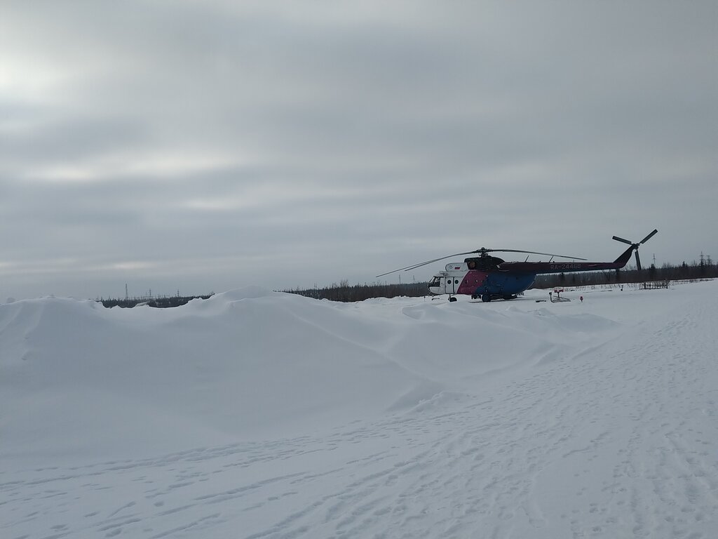 Helikopter pisti вертолётная площадка Строгановка, Komi, foto