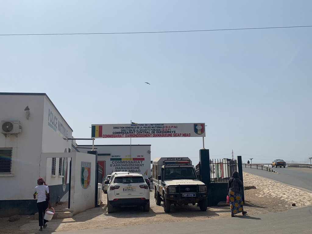 Polis merkezleri Commissariat de Diameguene SICAP MBAO, Dakar, foto