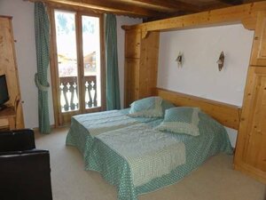 Fleur Des Neiges (Auvergne-Rhône-Alpes, Haute-Savoie, Arrondissement de Thonon-les-Bains, Morzine, Taille de Mas de Nant Crue, 227), otel  Morzine'den