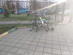 Velosipednaya parkovka № 34093 Shkola № 941 (Lebedyanskaya Street No:14к4, Moscow), bisiklet park yerleri  Moskova'dan