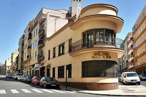 Hostal Granada (Calle Fray Luis de Granada No:2, Santa Marta de Tormes, Salamanca), otel  Kastilya ve Leon'dan