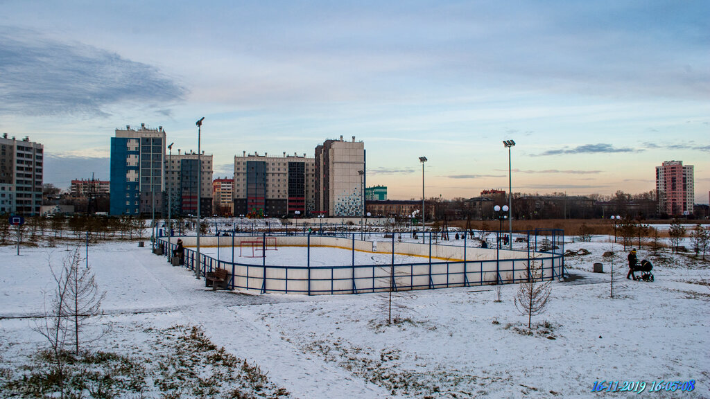Spor alanı Футбольная площадка, Çeliabinsk, foto