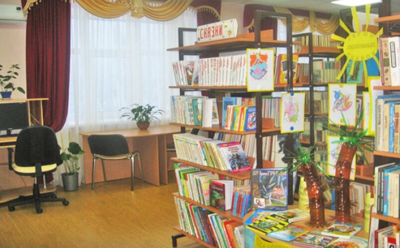 Kütüphaneler Библиотека п. Лыхма, Hantı‑Mansi Özerk Okrugu, foto