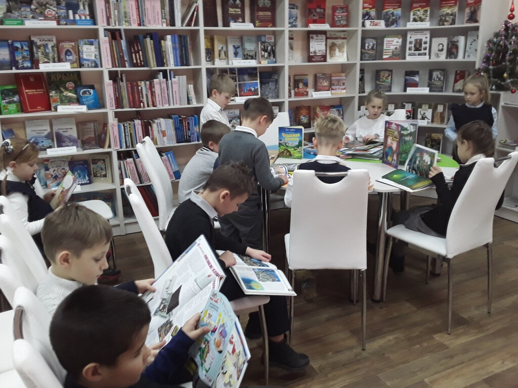 Kütüphaneler TsDB im. A. P. Gaydara, biblioteka-filial № 8, Sevastopol, foto