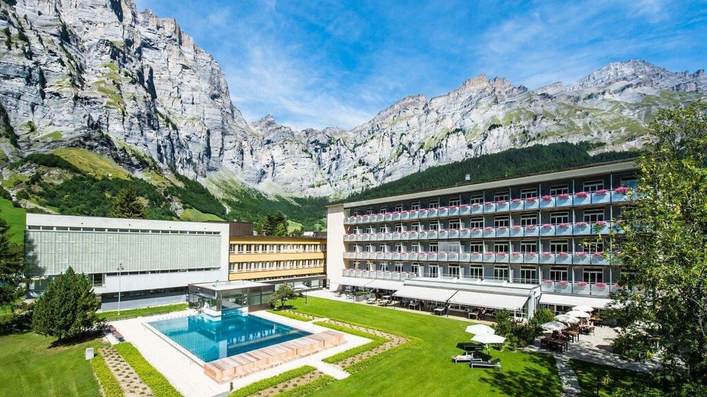 Poliklinikler Leukerbad Clinic, Valais, foto