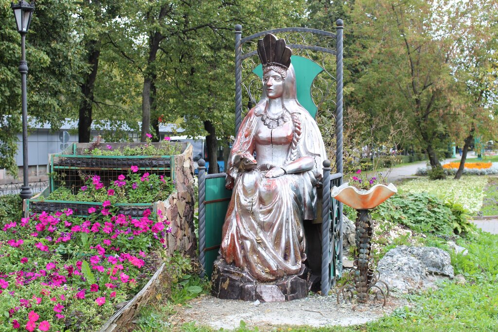 Park, sokak heykeli Хозяйка медной горы, Moskova, foto