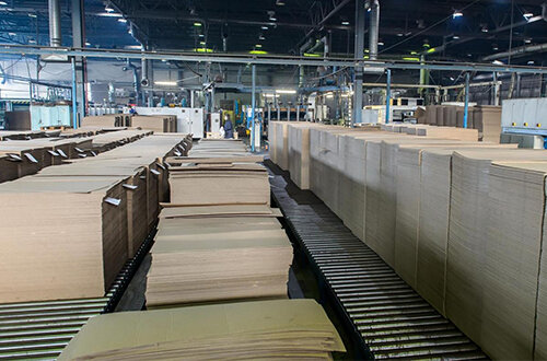 Geri dönüşüm maddeleri The First Cardboard Factory of the Volga Region, Balakovo, foto
