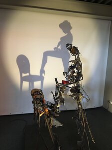 Art-museum of garbage Mu Mu (Kaluga Region, Zhukovskiy District, A-108, Simferopolsko-Brestskiy peregon, 41-y kilometr, 2), müzeler ve sanat galerileri  Kalujskaya oblastından