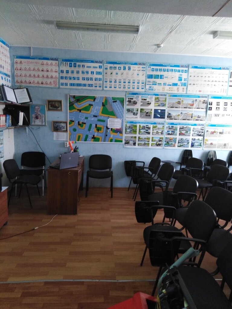 Sürücü kursları Kaminsky driving academy, Çeliabinsk, foto