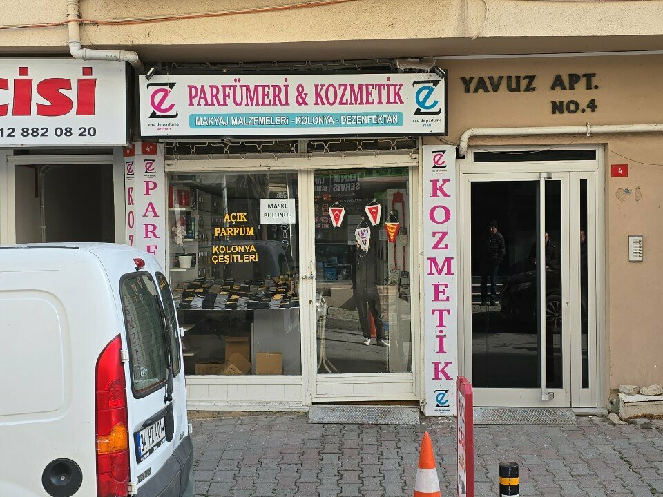 Kozmetik ve parfümeri firmaları Ze Parfümeri, İstanbul, foto