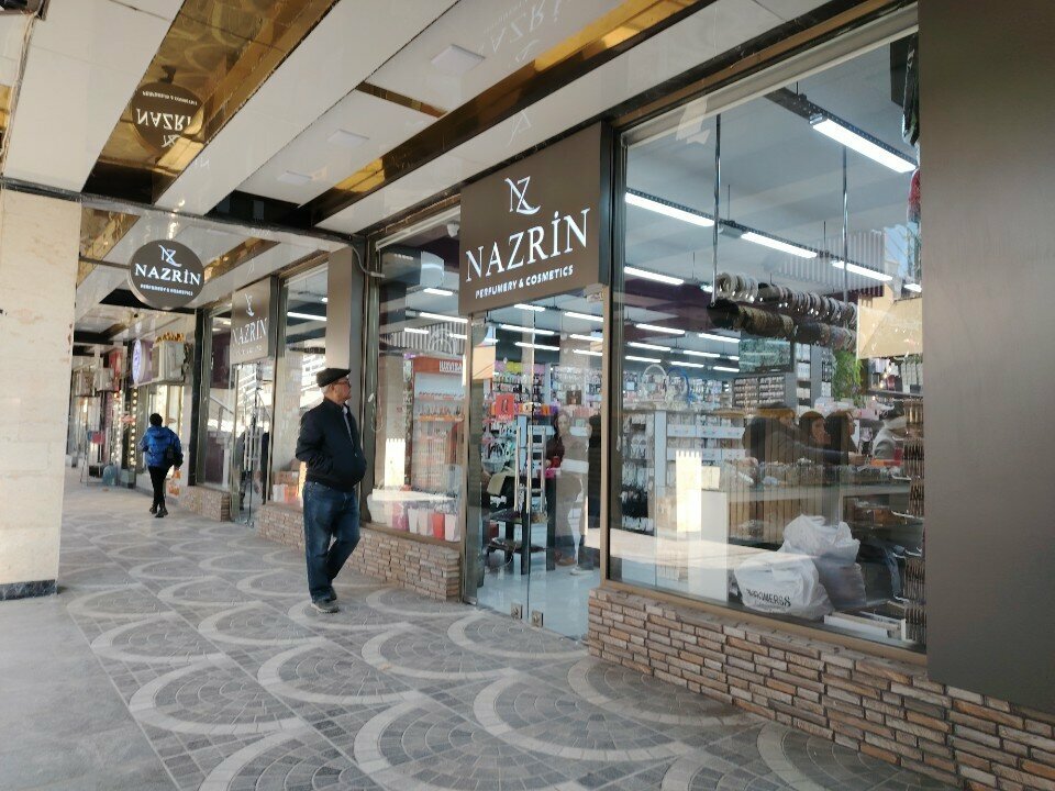 Kozmetik ve parfümeri mağazaları Nazrin, Bakü, foto