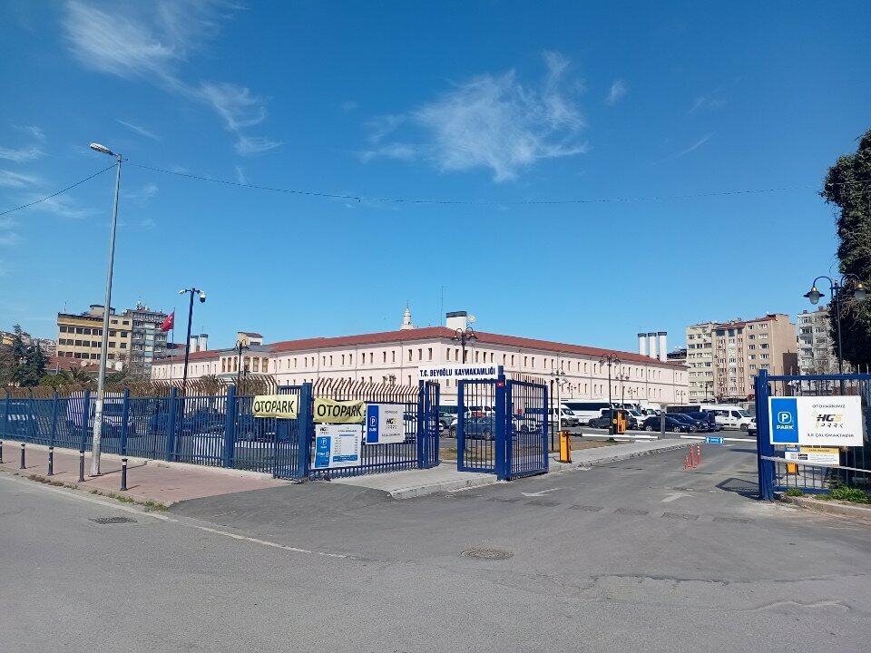 Devlet kurumları ve bakanlıklar Beyoğlu Kaymakamlığı, İstanbul, foto