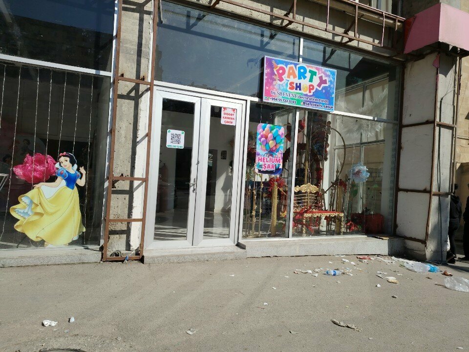 Kutlama ürünleri Party shop, Bakü, foto