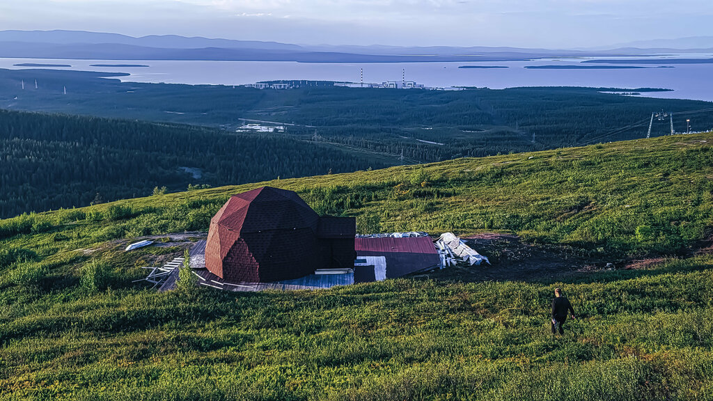 Dağ zirvesi Hill Lysaya 399 metres, Murmanskaya oblastı, foto