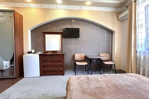 Sudak Deluxe (Кипарисовая аллея No:4А), otel  Sudak'tan