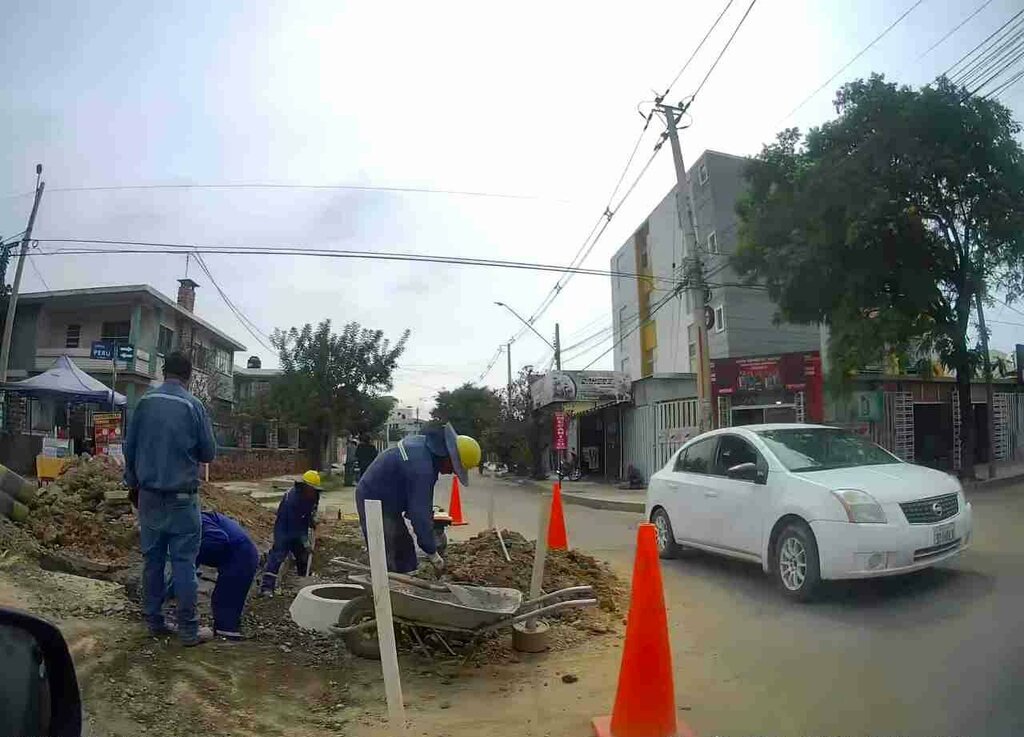 Oto döşeme Mechanical Workshop, Cochabamba, foto