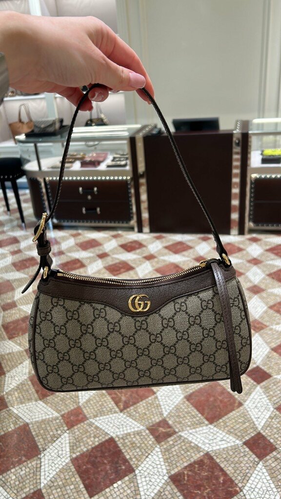 Giyim mağazası Gucci - İstanbul Havalimanı, Arnavutköy, foto