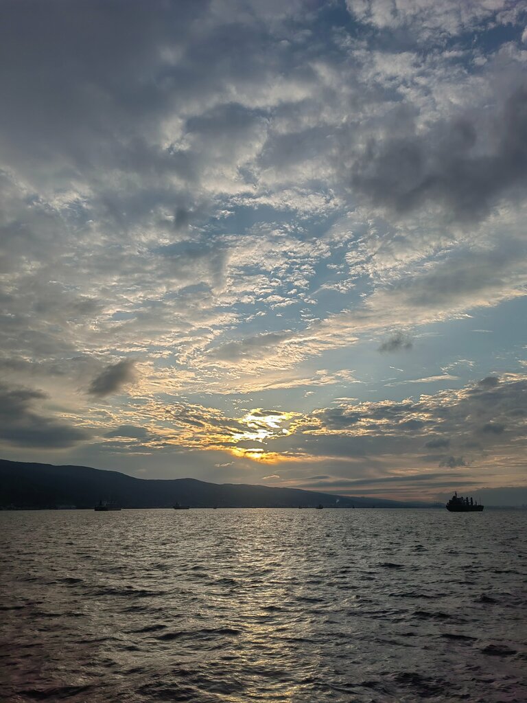Deniz ve nehir iskeleleri Yarımca Limanı, Körfez, foto