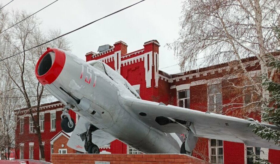 Teknoloji anıtı Истребитель МиГ-15, Syzran, foto
