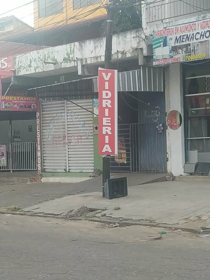 Cam ve cam ürün üreticisi Vidriería, Santa‑Krus, foto