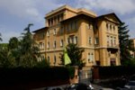 Goethe Institut (Via Savoia No:15), tıbbi laboratuvarlar  Roma'dan