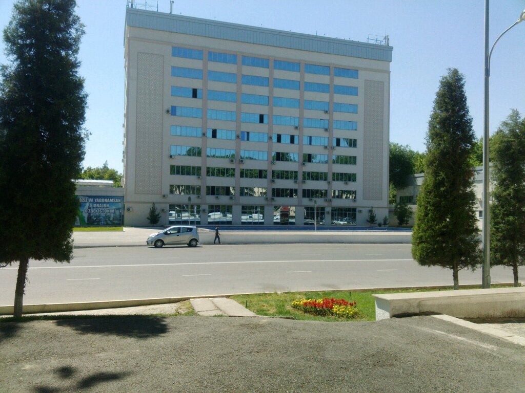 Tarım makineleri, ekipmanlar Tashkent lauksaimniecības tehnikas rūpnīca, Taşkent, foto