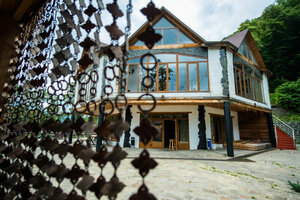 Erzi restaurant (ulitsa D. Lyanova No:57, selo Armkhi), restoran  İnguşetya'dan