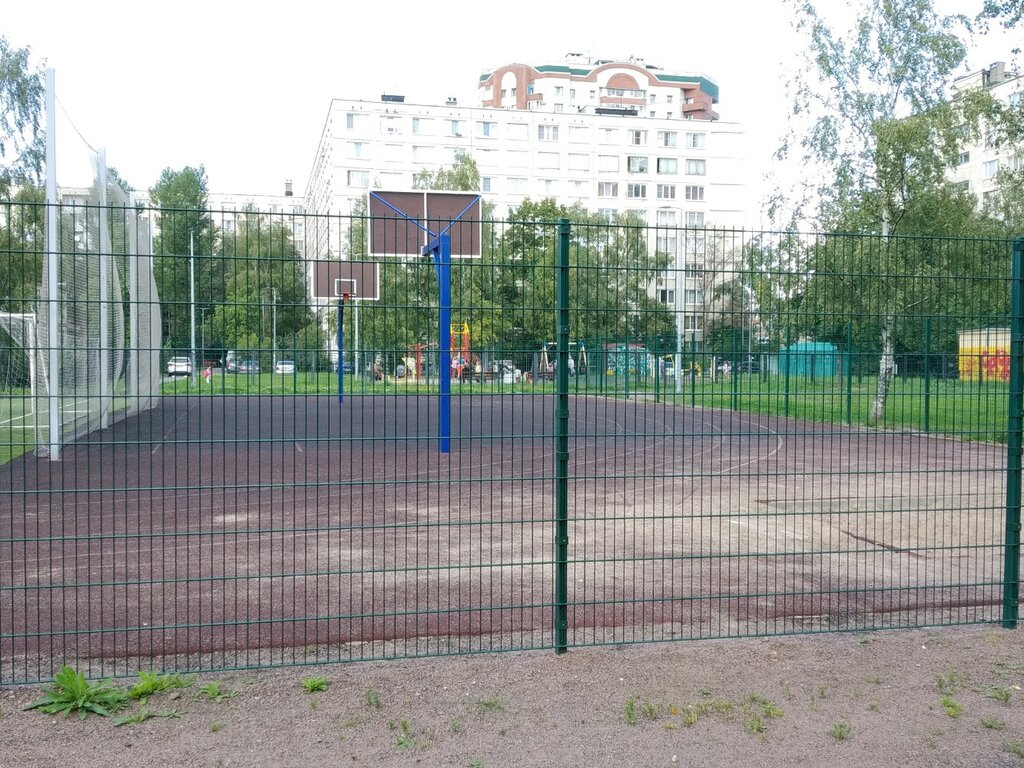 Spor alanı Баскетбольная площадка, Saint‑Petersburg, foto