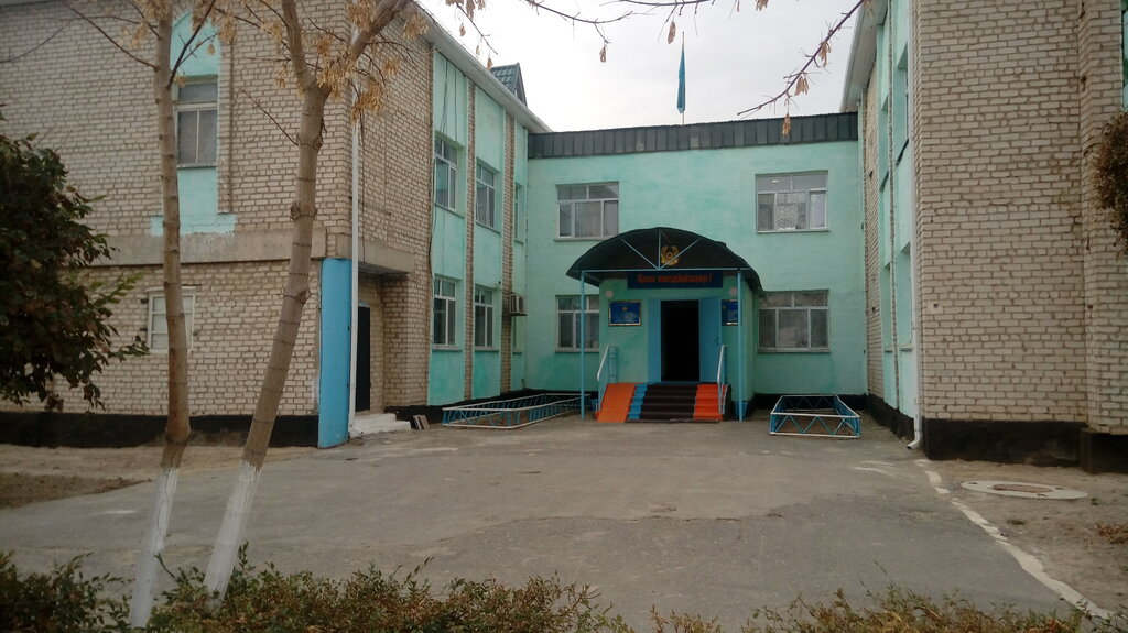 Yatılı okul Boarding school for children with hearing impairment, Kızılorda, foto