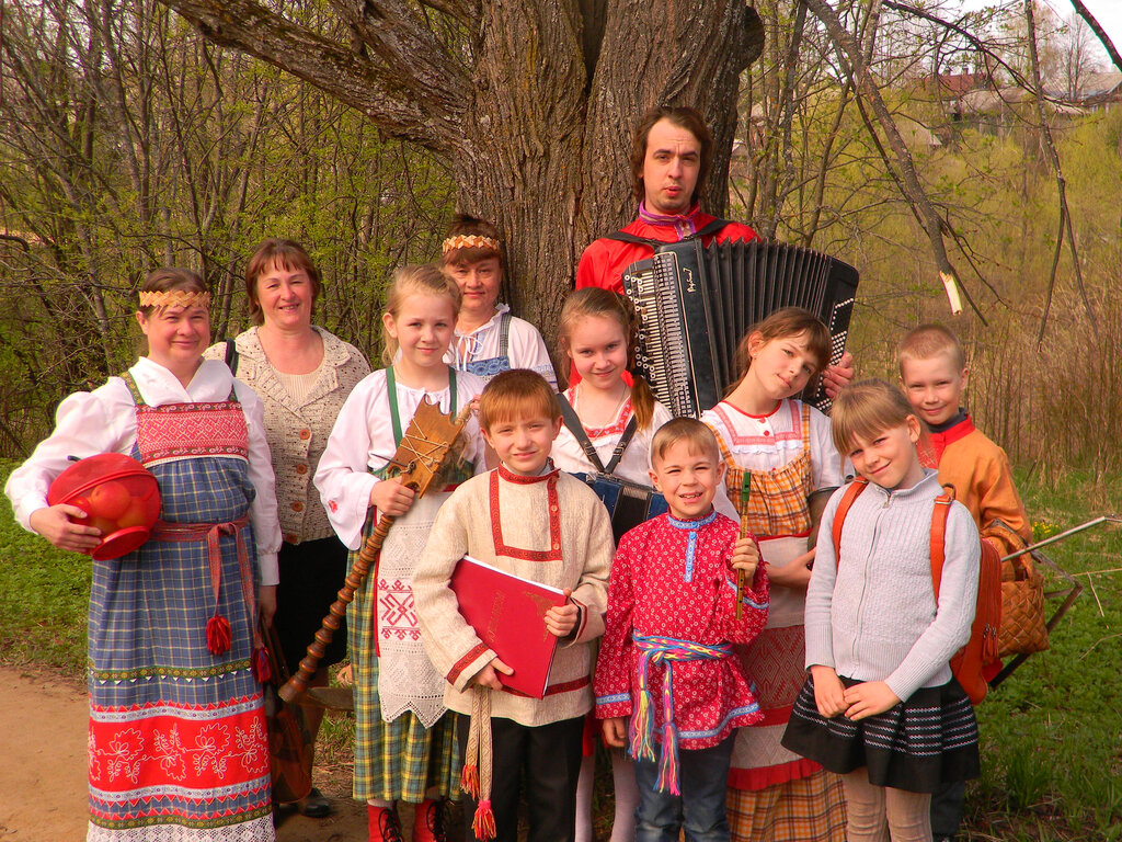 Fen lisesi, sosyal bilimler lisesi Центр народного творчества и туризма Горница, Kologriv, foto